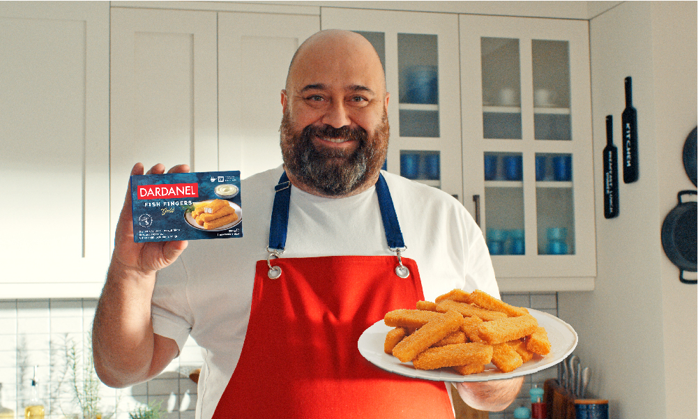 Dardanel Fish Fingers ve Somer Şef ten çocuklara parmaklarını yedir...